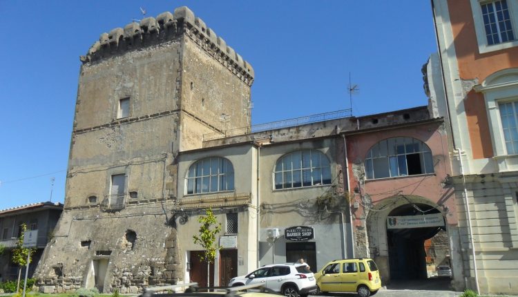 MONDRAGONE: IL PALAZZO DUCALE: LA GRANDE BELLEZZA ….INCOMPIUTA ...